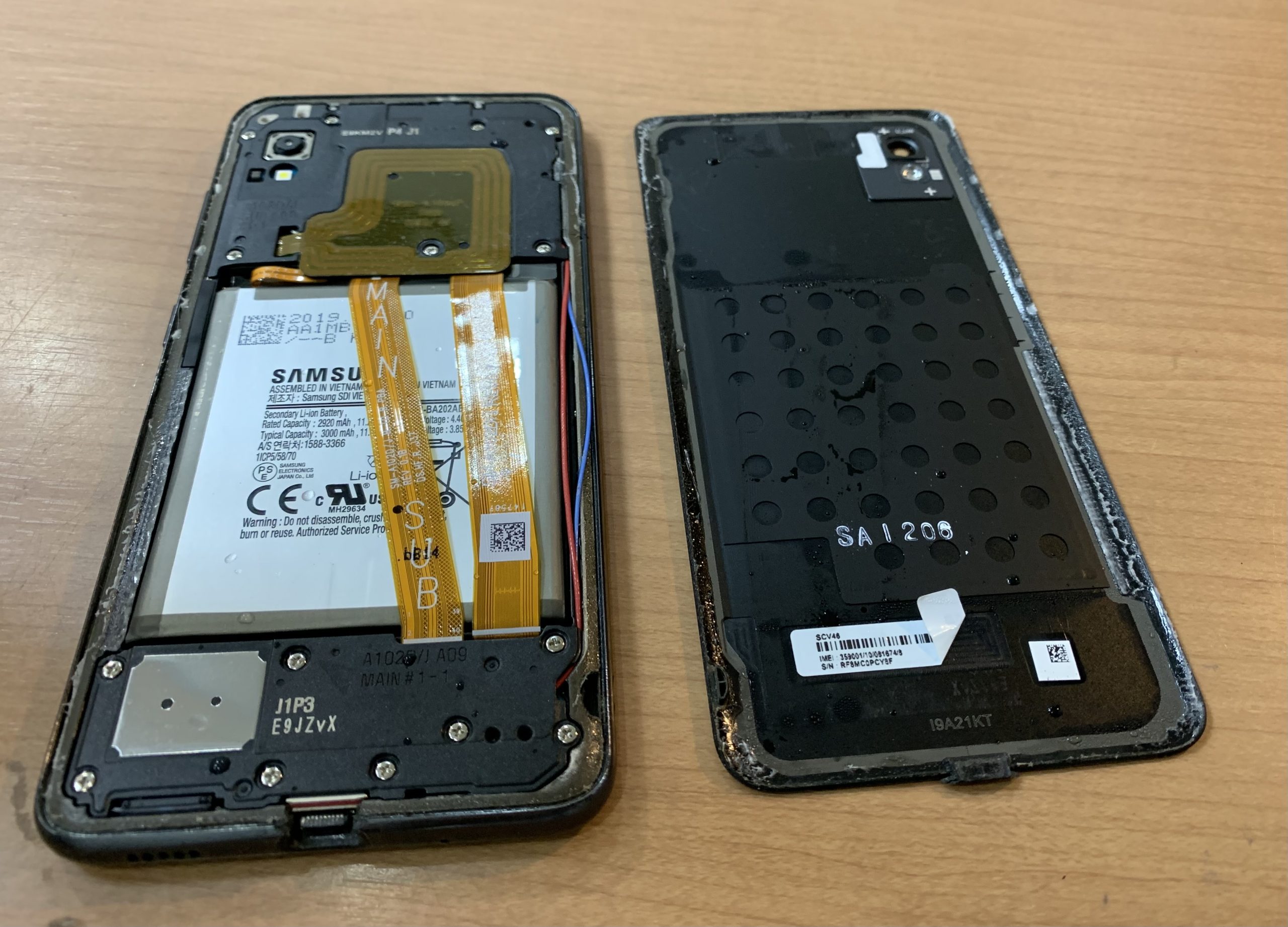 Androidの水没修理もRepairWorldへ！！ - 最長1年保証 アイフォン/スマホ修理の RepairWorld