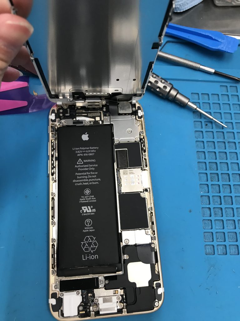 【iPhone6Plus】バッテリー交換（石神井公園店） - 最長1年保証 アイフォン/スマホ修理の RepairWorld